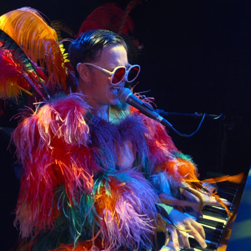 Dave Radford Entertainment | Event Artisits and Performers